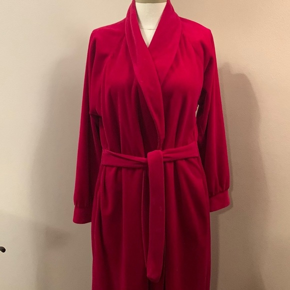 Evelyn Pearson | Intimates & Sleepwear | Vintage Evelyn Pearson Cherry ...